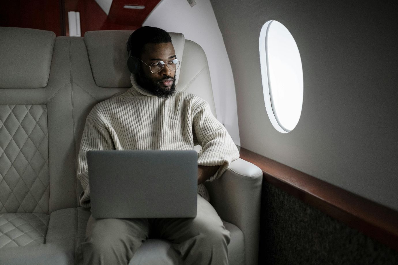 Ways to Upgrade Economy to Business Class Flights: Unlocking Luxury ...